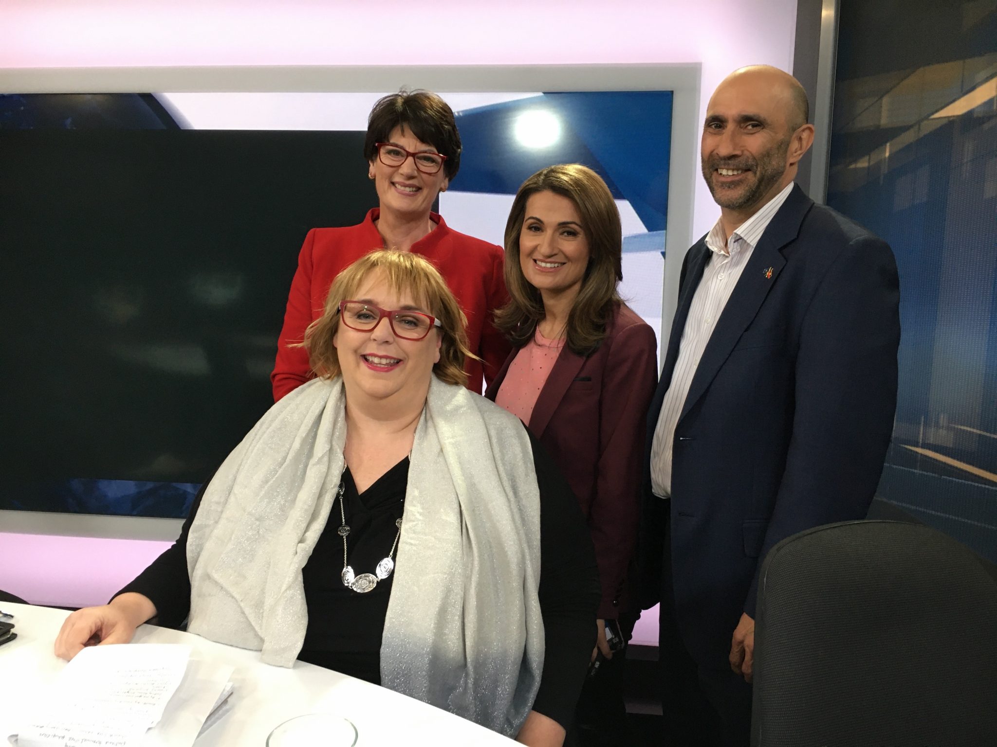 Suelette Dreyfus – Czech & Slovak Leaders