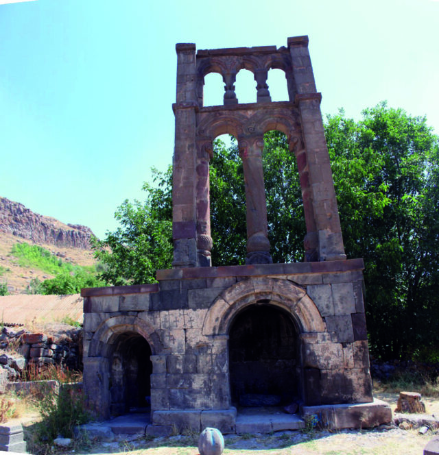 A brief introduction to Apostolus and Hayastan: Czech-Armenian ...